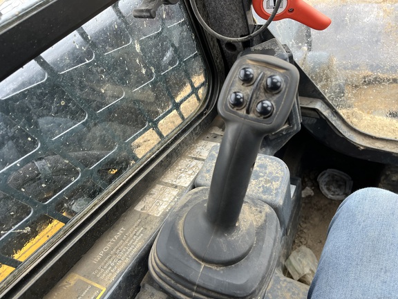 2021 John Deere 325G - Grossenburg Implement